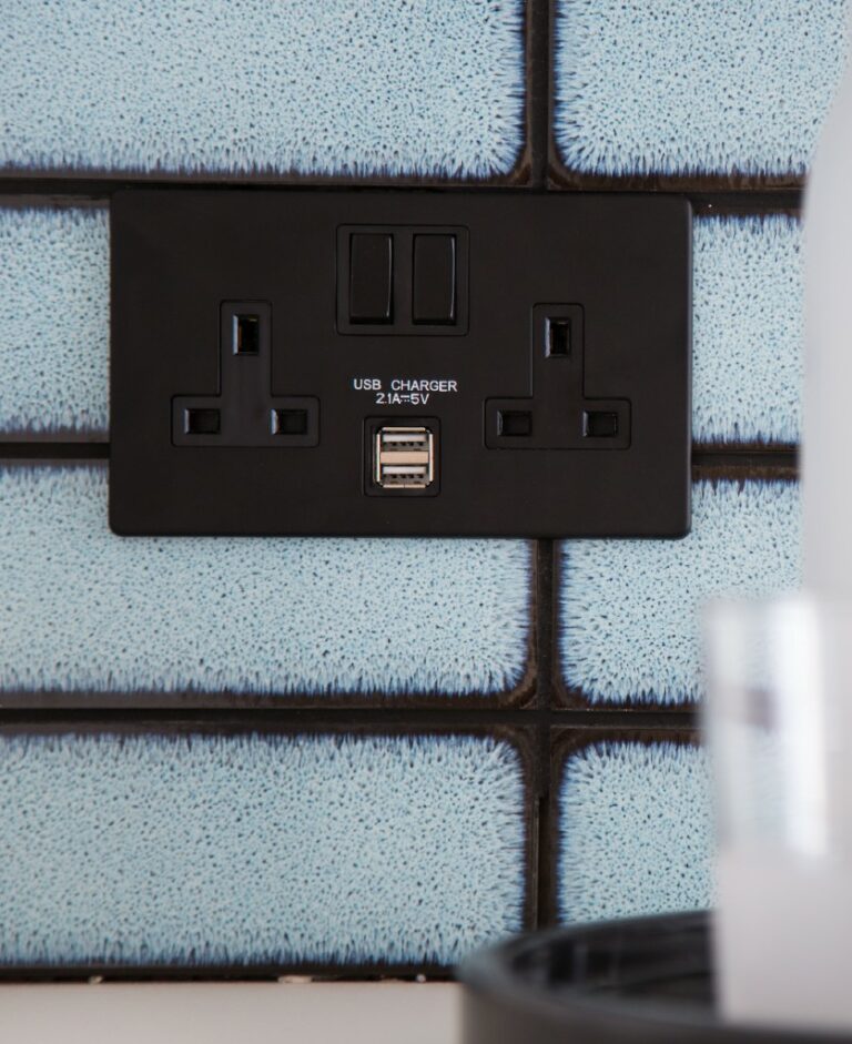 Double Socket with USB black - with Black or White Inserts