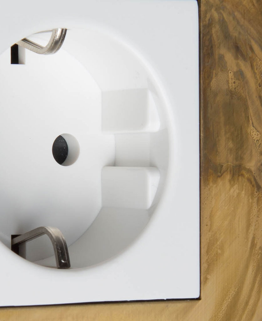 Schuko Sockets | Dowsing & Reynolds