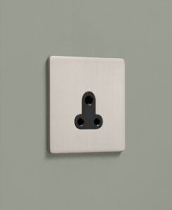 Round 3 Pin Socket 5 Amp Silver with Black or White Insert