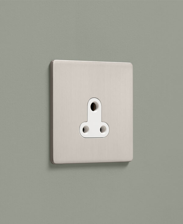 Round 3 Pin Socket 5 Amp Silver with Black or White Insert