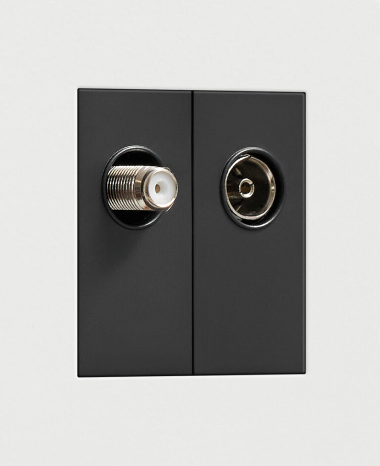 White Double Data Port Socket with Black or White Inserts