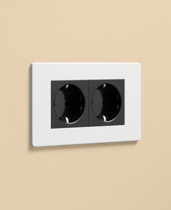 Plug Sockets | Dowsing & Reynolds