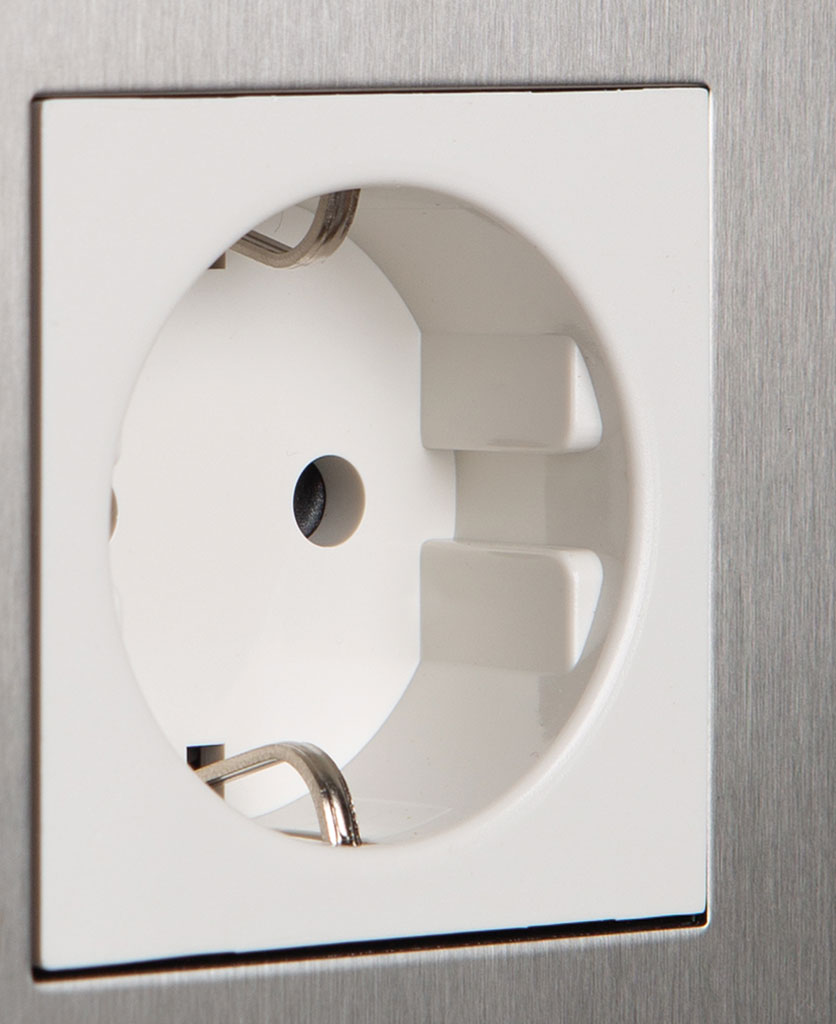 Silver Schuko Single Socket with Black or White Inserts