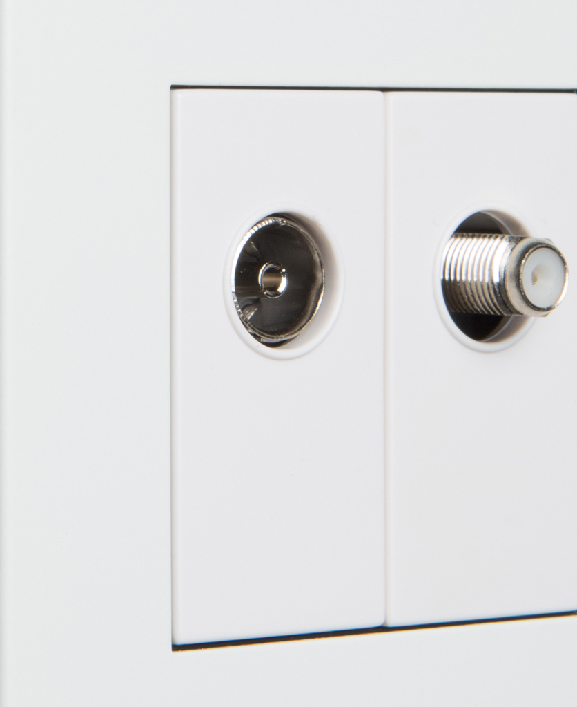 White Double Data Port Socket with Black or White Inserts