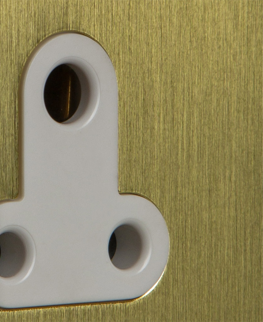 Round 3 Pin Socket 5 Amp Gold with Black or White Insert