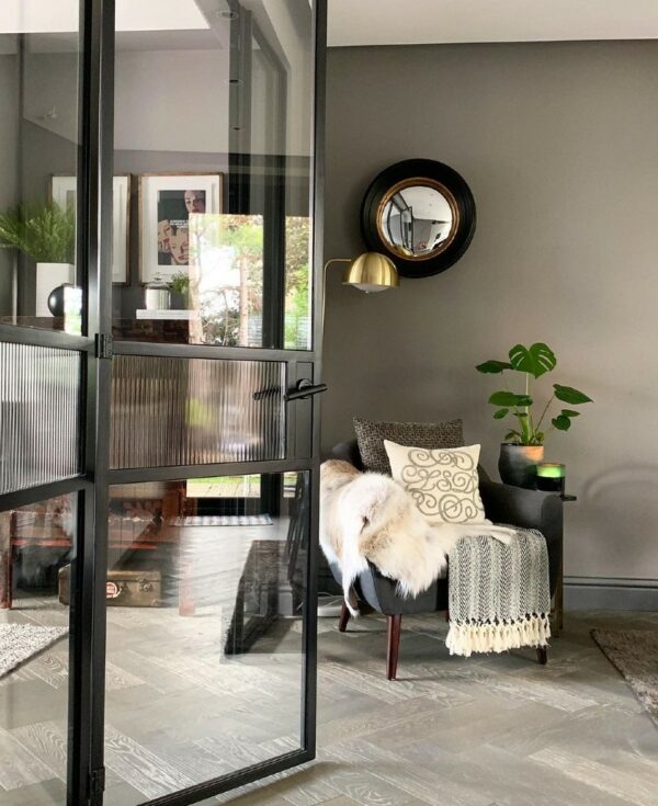 A Guide to Different Types of Door Handles | Dowsing & Reynolds