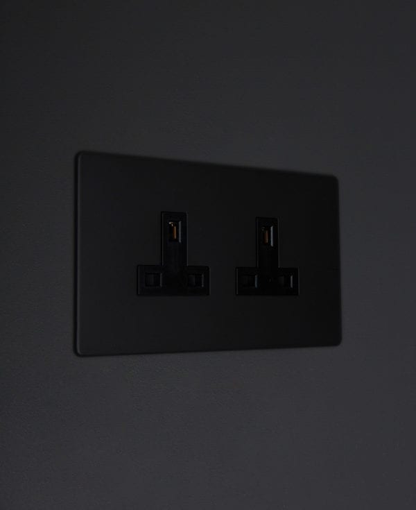 Unswitched Socket - Black Double Always on Plug Socket
