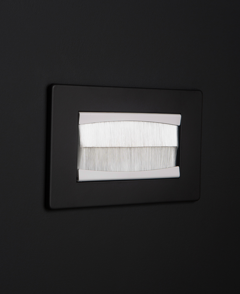 Black Double Brush Plate - Brush Plate with Black or White Insert