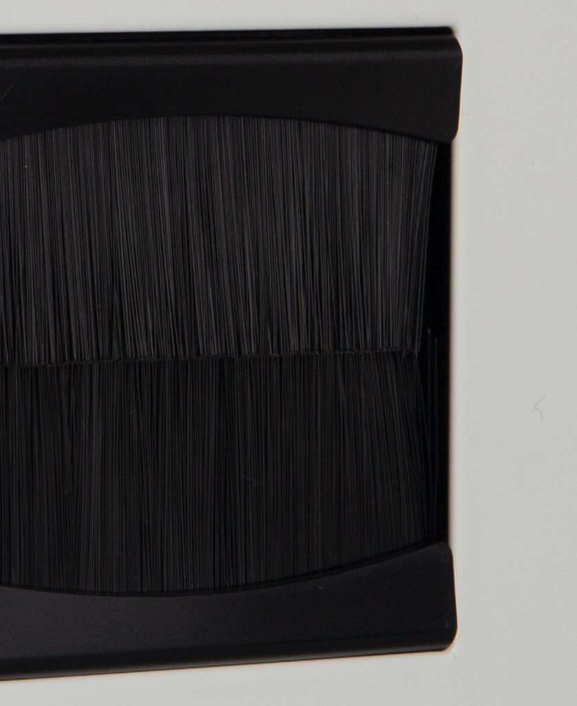 White Brush Plate - Single Brush Plate with Black or White Insert