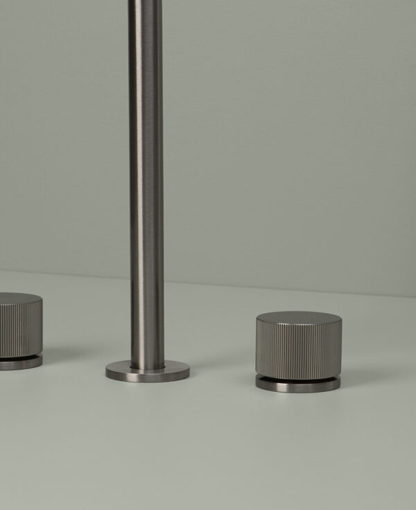 Silver Reeded Kitchen Tap | Dowsing & Reynolds