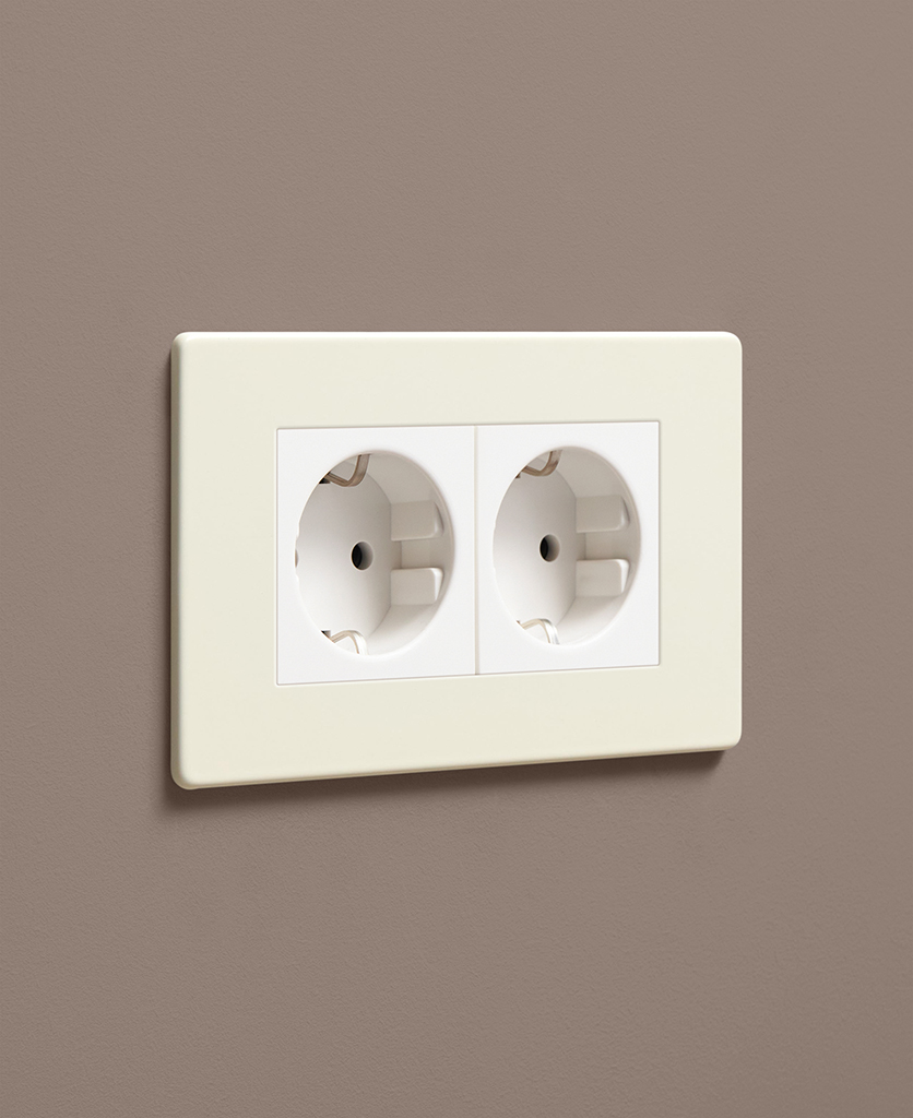 Cream Double Schuko Socket | Dowsing & Reynolds
