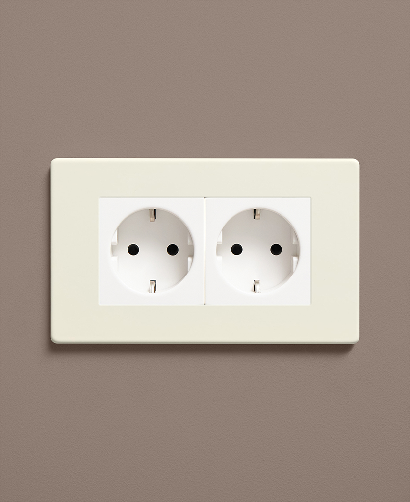 Cream Double Schuko Socket | Dowsing & Reynolds
