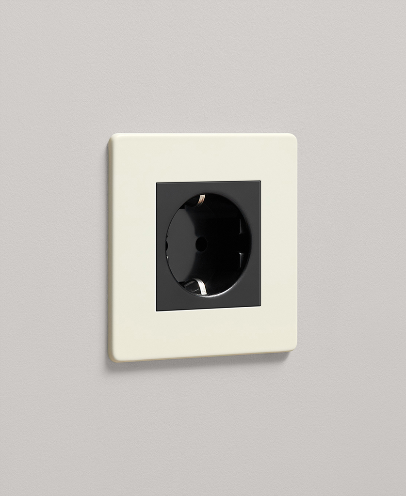 Cream Schuko Socket | Dowsing & Reynolds