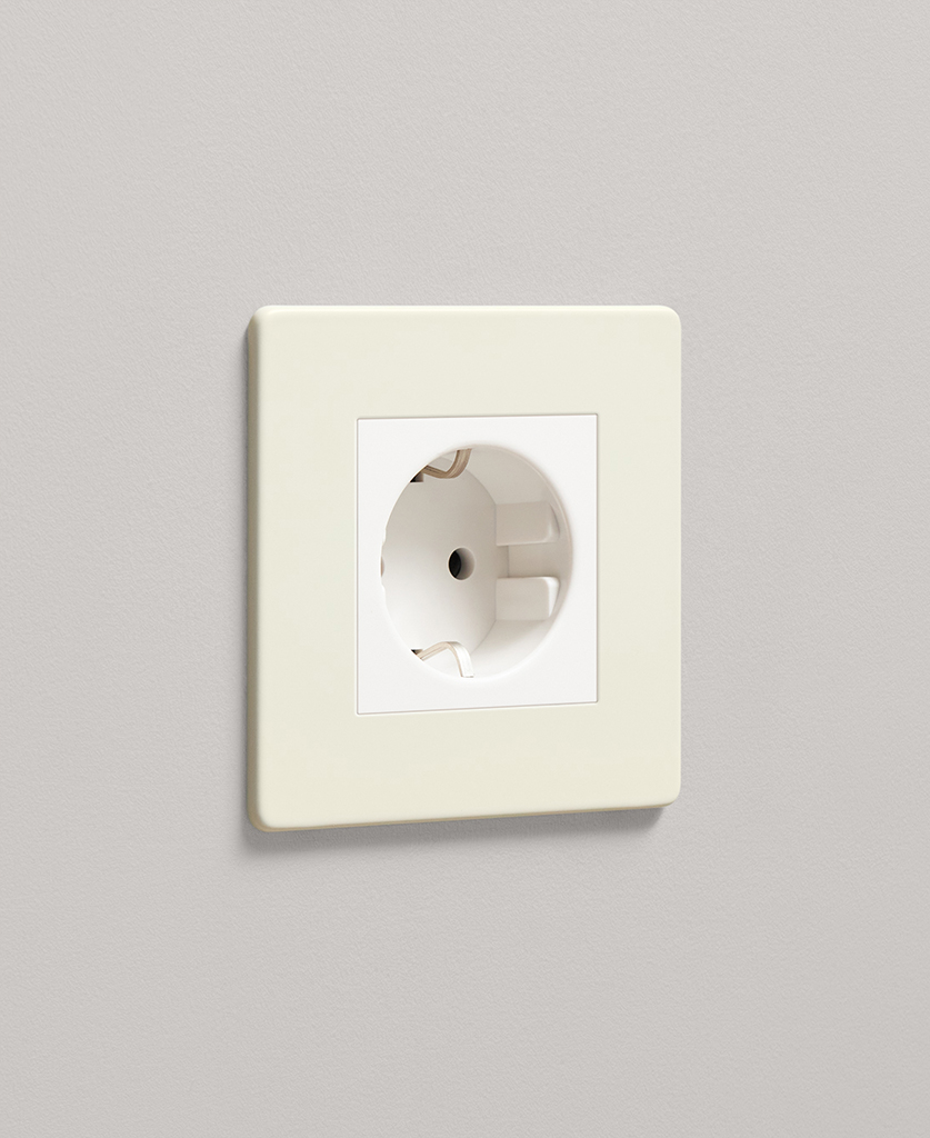 Cream Schuko Socket | Dowsing & Reynolds