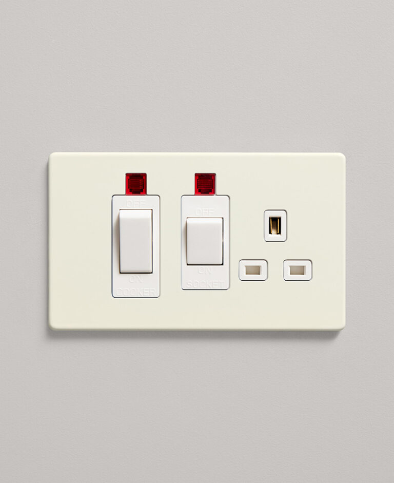 Cream Cooker Switch & Socket | Dowsing & Reynolds
