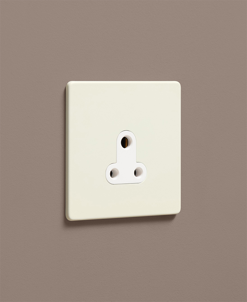 Cream Round 3 Pin Socket | Dowsing & Reynolds
