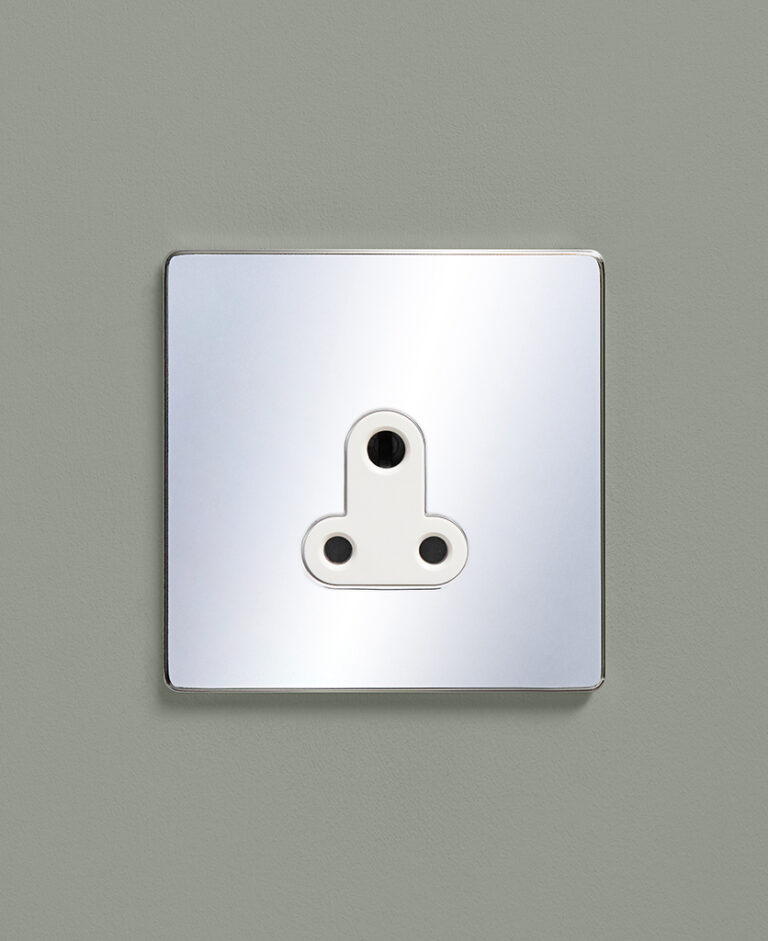 Chrome Round 3 Pin Socket | Dowsing & Reynolds
