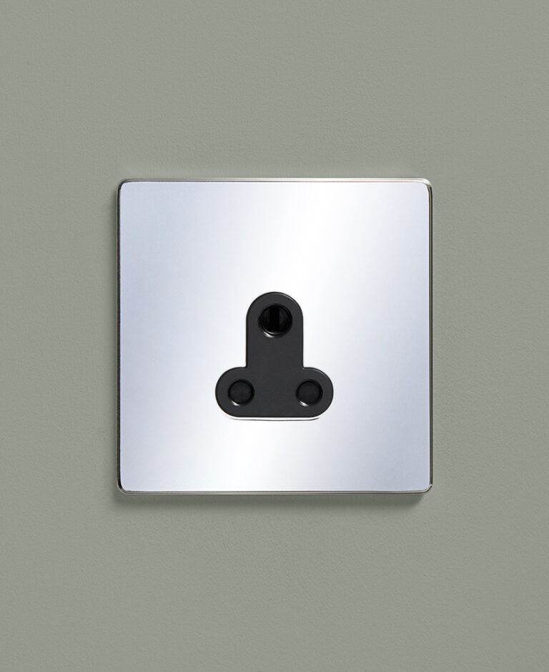 Chrome Round 3 Pin Socket | Dowsing & Reynolds