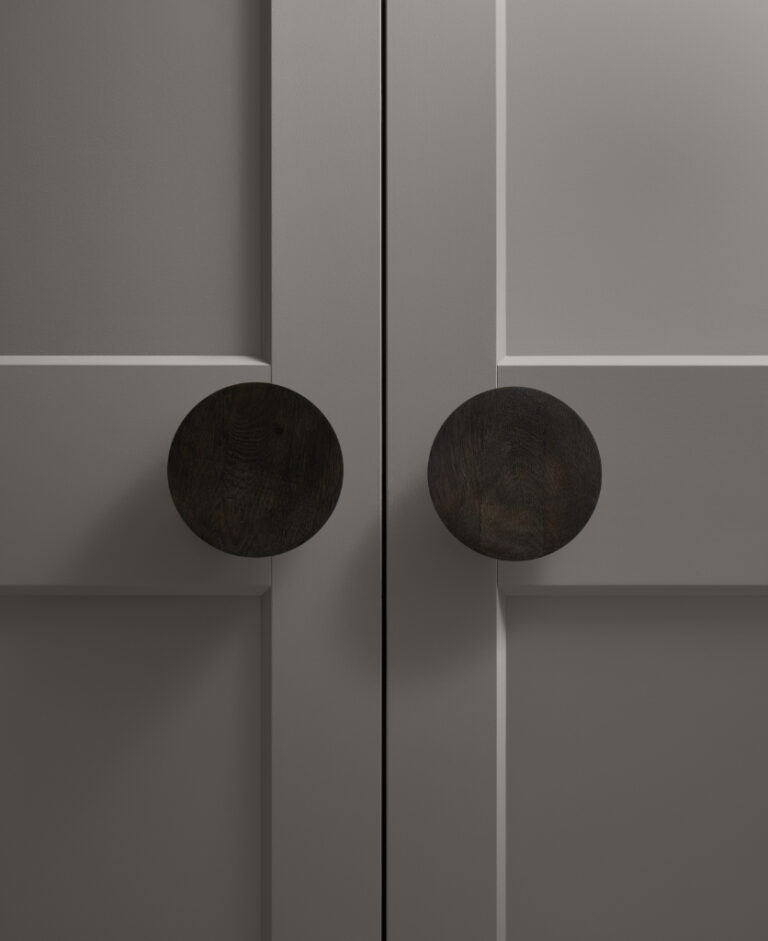 Copse Oak Circular Wardrobe Handle | Dowsing & Reynolds